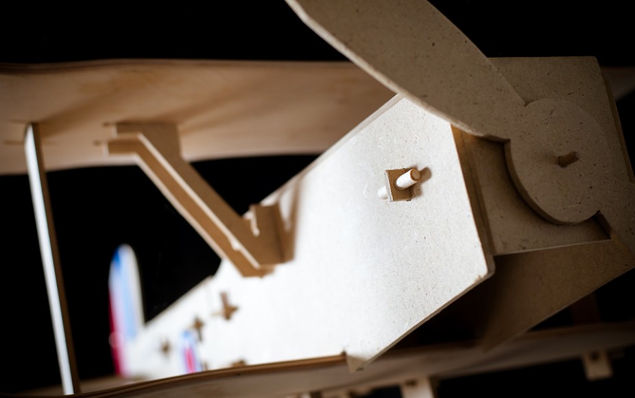 Skateboard Plane Model Kit | The Coolector