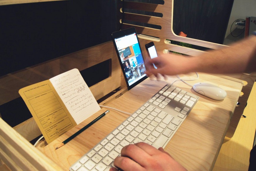 Upstanding Desk | The Coolector