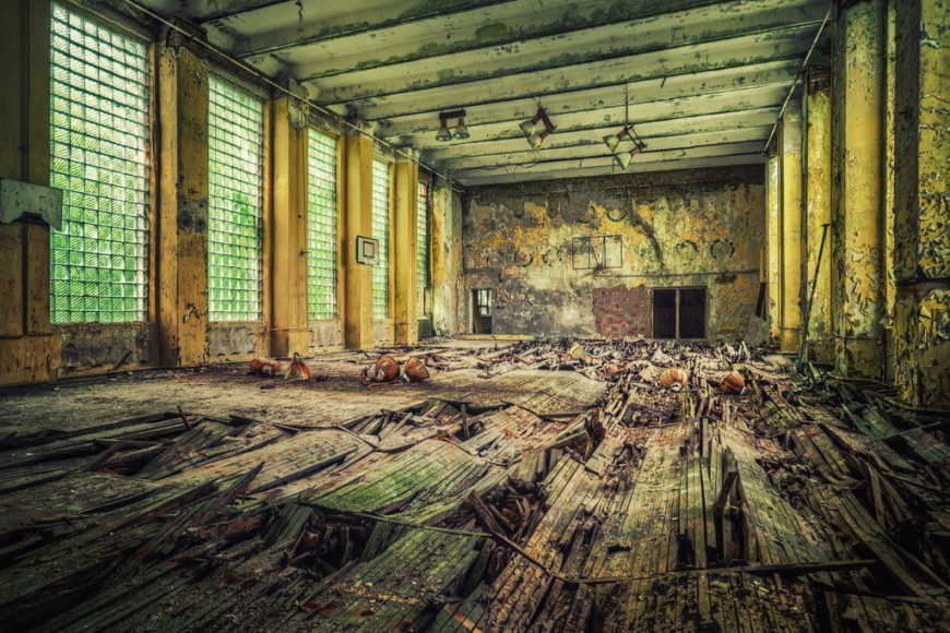 Matthias Haker Decay Photography | The Coolector