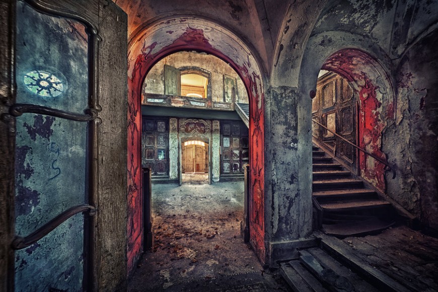 Matthias Haker Decay Photography | The Coolector