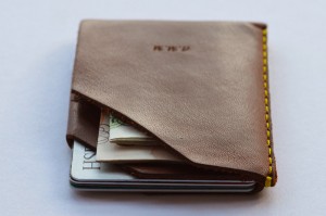 Wingback Wallet | The Coolector