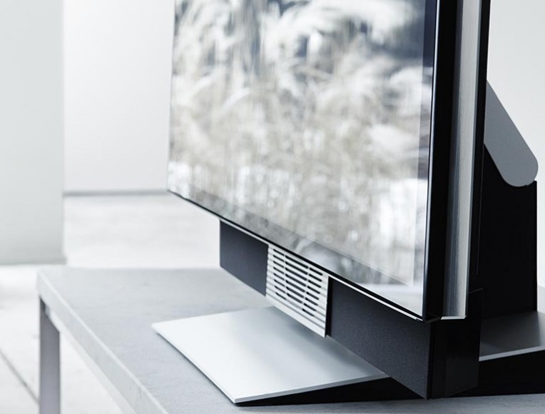 Bang & Olufsen BeoVision Avant TV | The Coolector