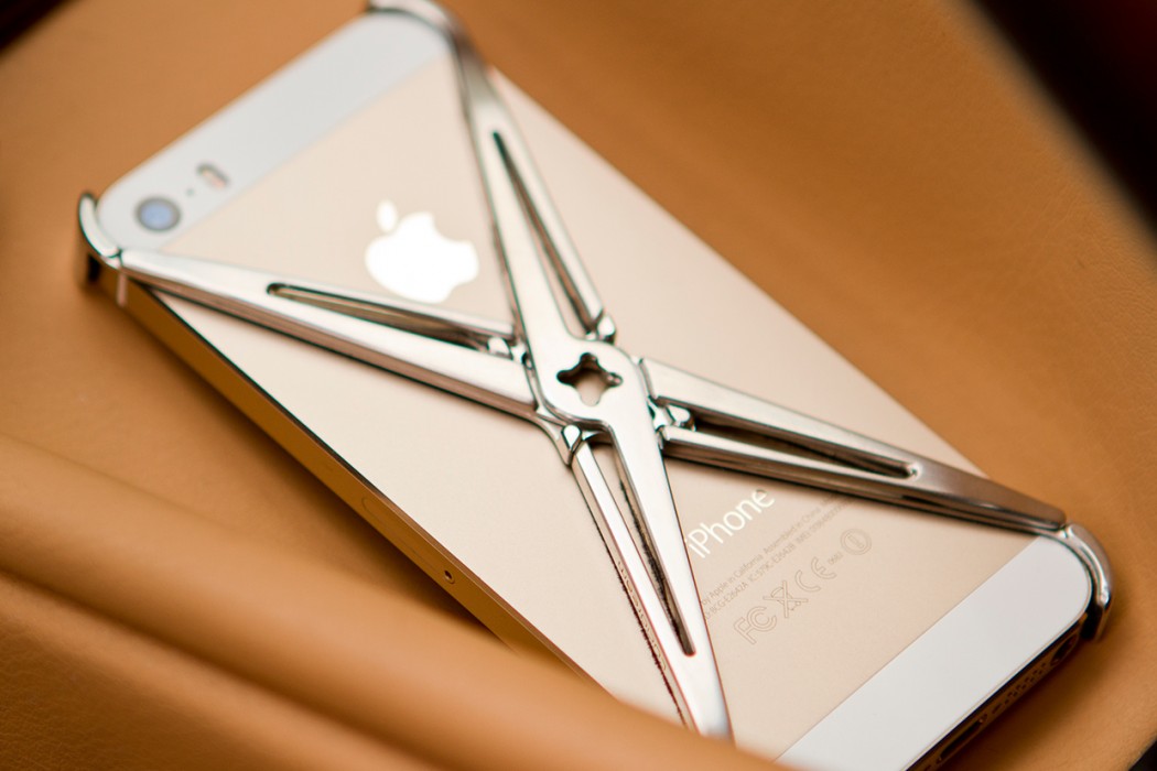 Lucidream eXo-Skeleton iPhone Case | The Coolector