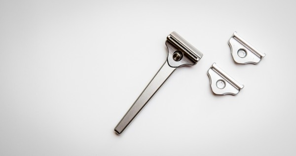 The Single Edge Razor | The Coolector