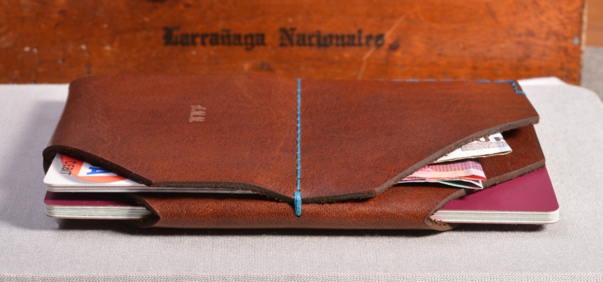 Wingback Card Holders | The Coolector