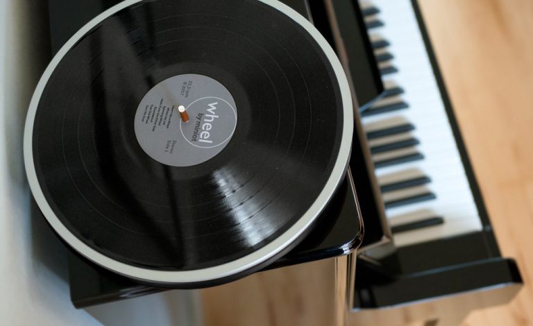 Wheel Vinyl Record Player | The Coolector