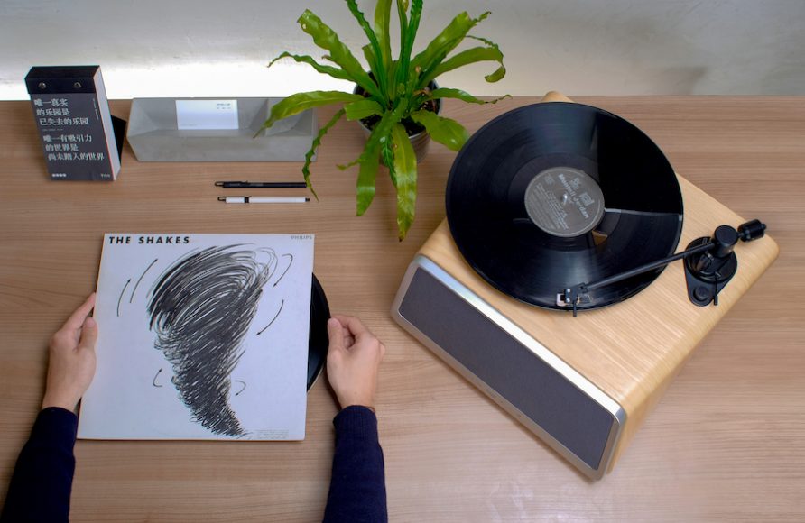 Seed Turntable | The Coolector