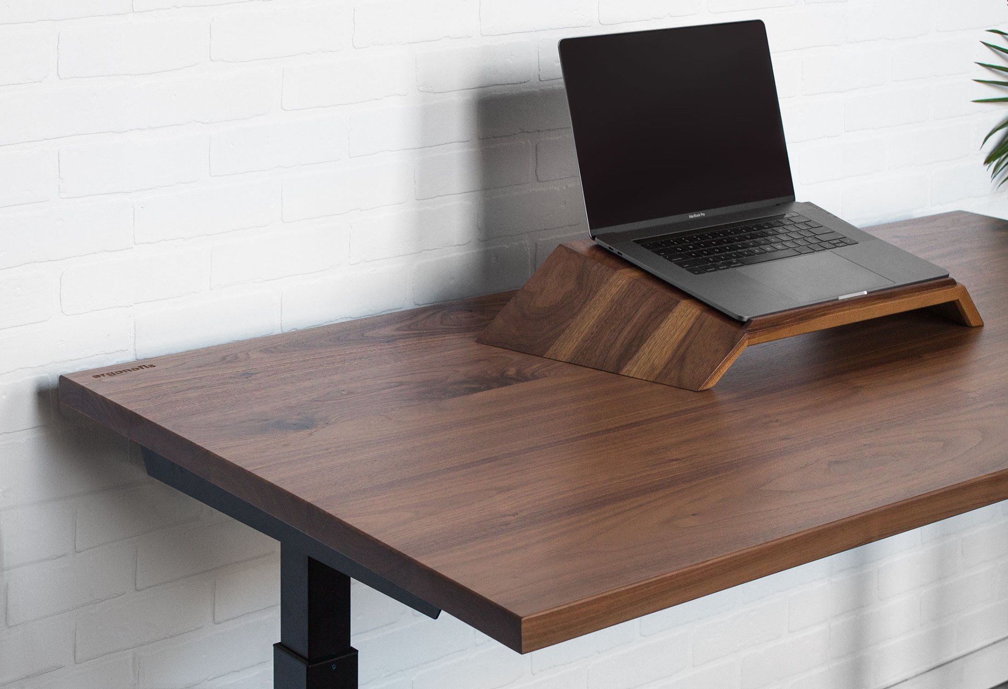 Ergonofis Adjustable Desks The Coolector