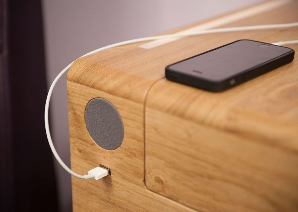 Smartables Multimedia Table | The Coolector