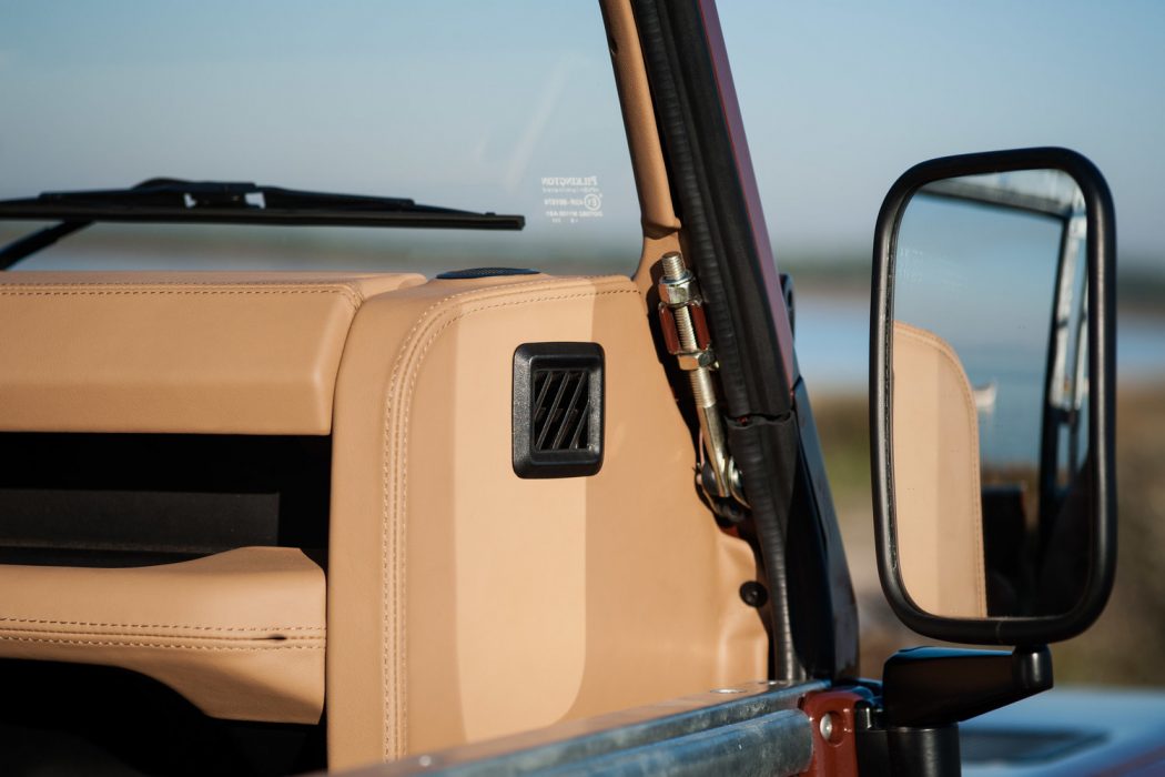 Cool & Vintage Brown Land Rover | The Coolector
