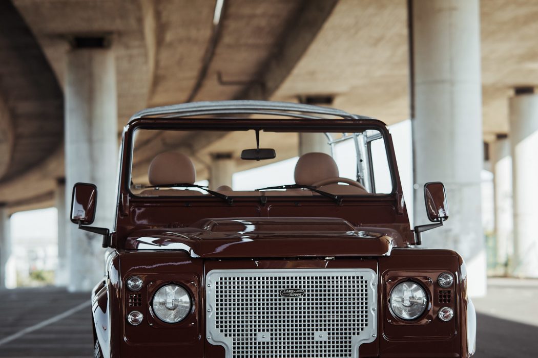 Cool & Vintage Brown Land Rover | The Coolector