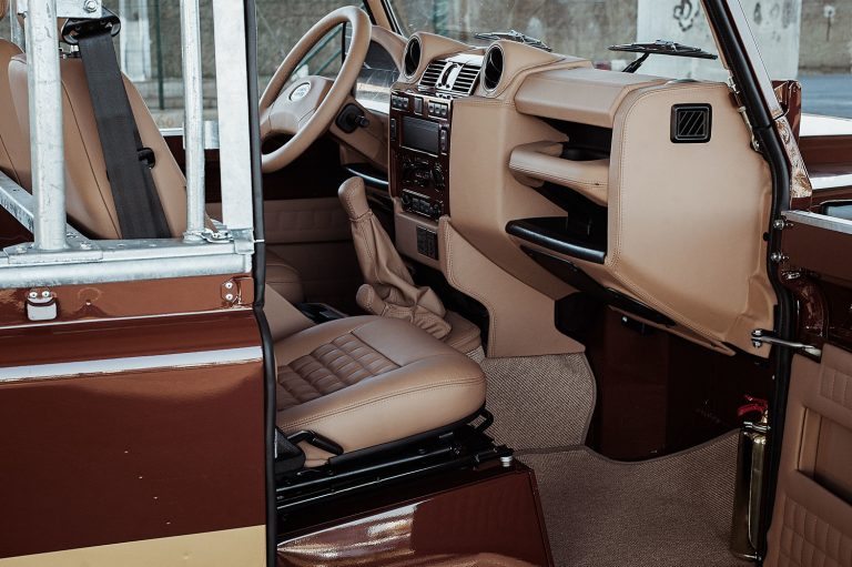 Cool & Vintage Brown Land Rover | The Coolector