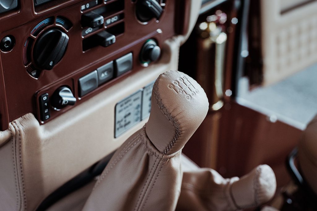 Cool & Vintage Brown Land Rover | The Coolector