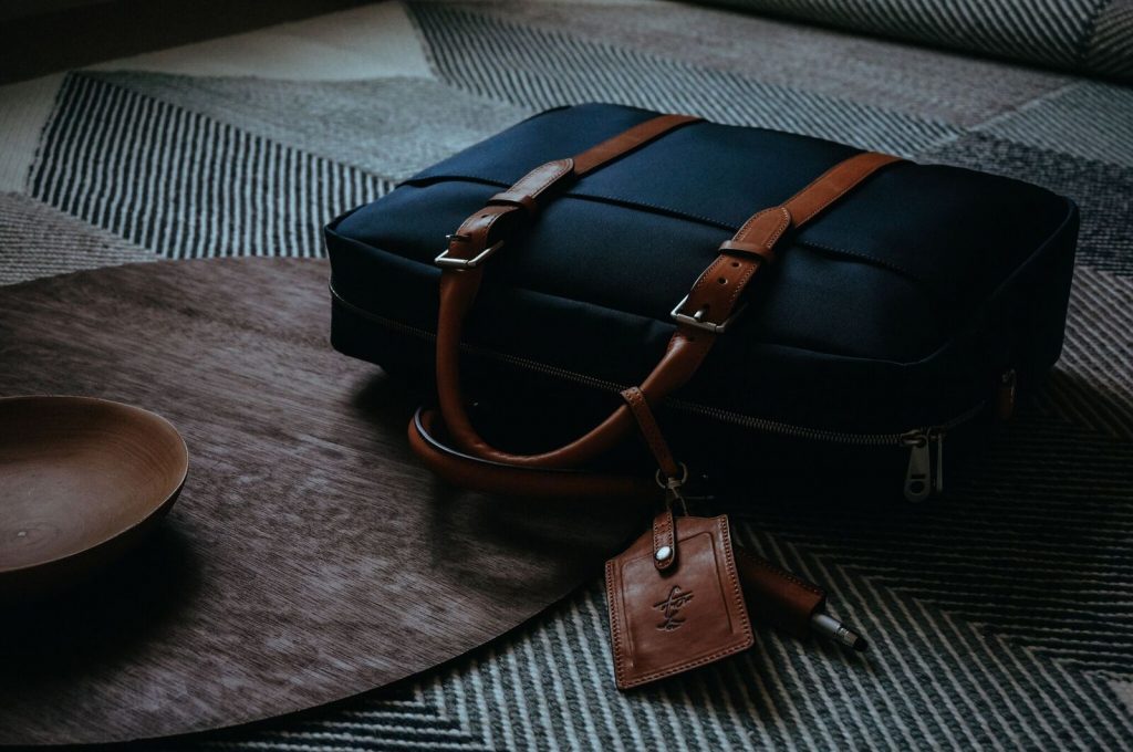 Stuart & Lau Bags | The Coolector