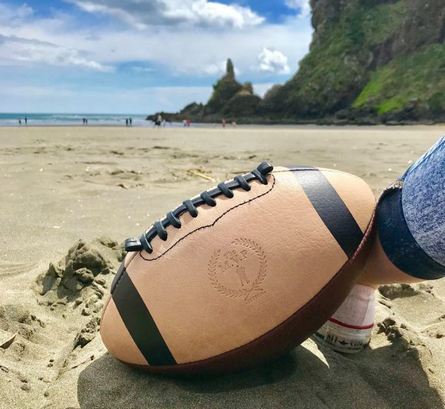 Modest Vintage Player Sporting Goods | The Coolector