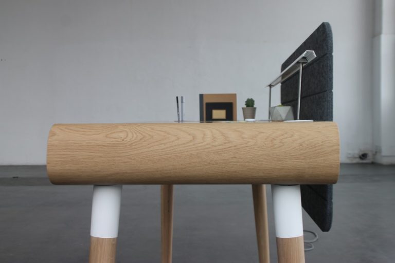 Kollen Design Desk | The Coolector