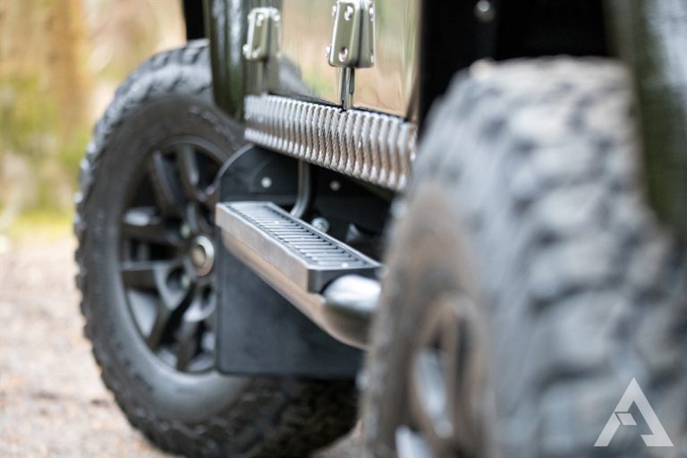 Arkonik Artful Dodger Land Rover Defender | The Coolector