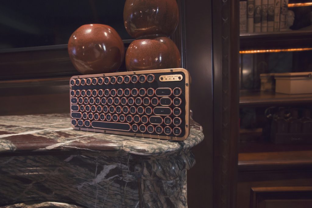 Azio Retro Classic Keyboard | The Coolector