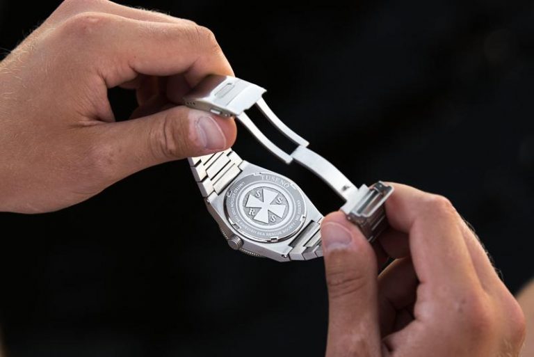 Tusenö Blackwater Watch | The Coolector