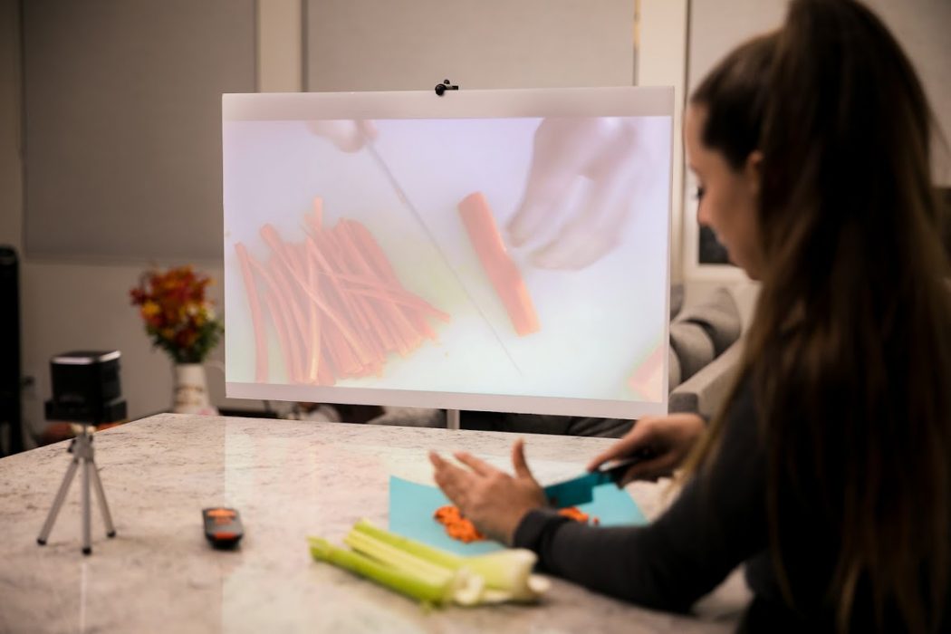 PIQO 1080P Pocket Projector | The Coolector