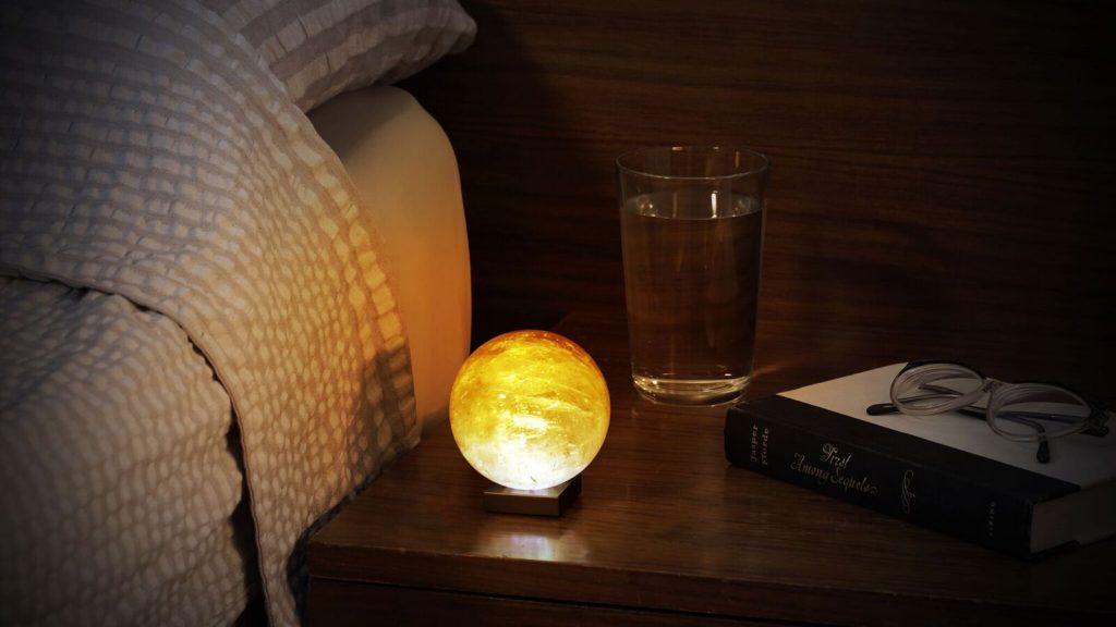 DeskSpace Handcrafted Solar Mood Lamp | The Coolector