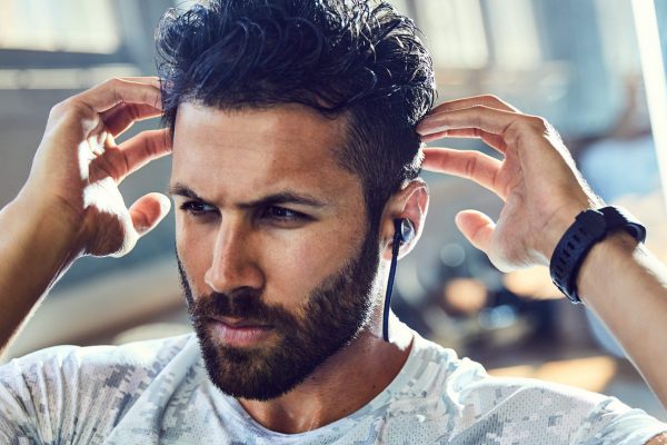 Fitbit Flyer Wireless Fitness Headphones | The Coolector