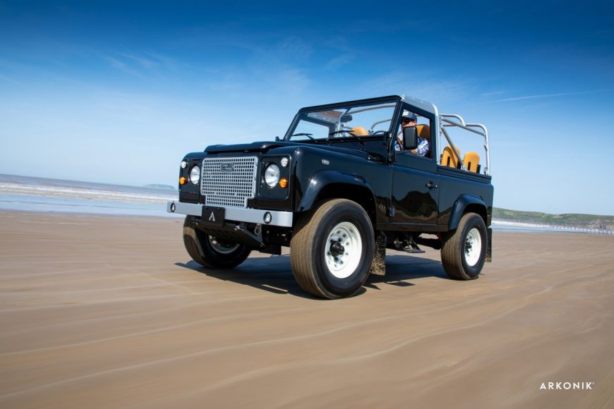 Arkonik So-Cal Land Rover Defender | The Coolector
