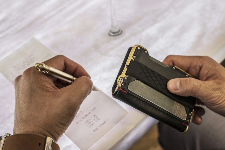 Dango 007 Goldfinger Wallet | The Coolector