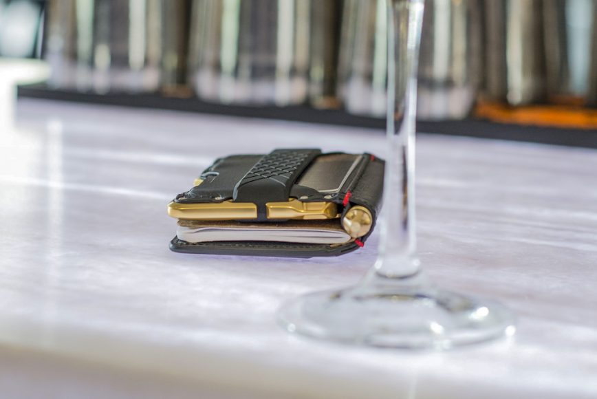 Dango 007 Goldfinger Wallet | The Coolector