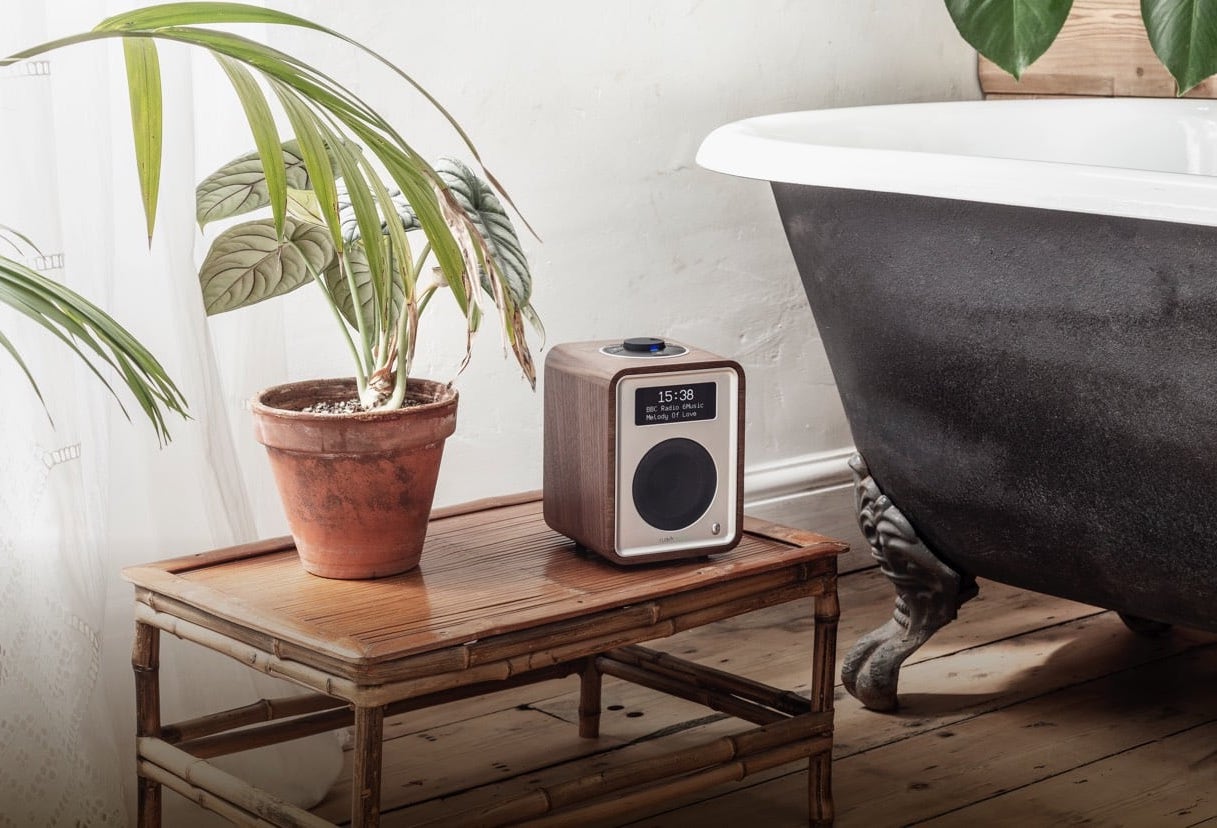 Ruark Audio R1 Deluxe BlueTooth Radio | The Coolector