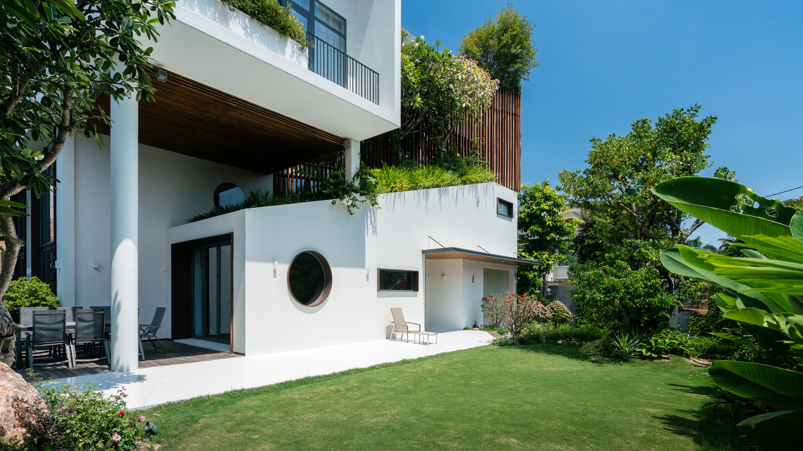 Terraced Field House | The Coolector