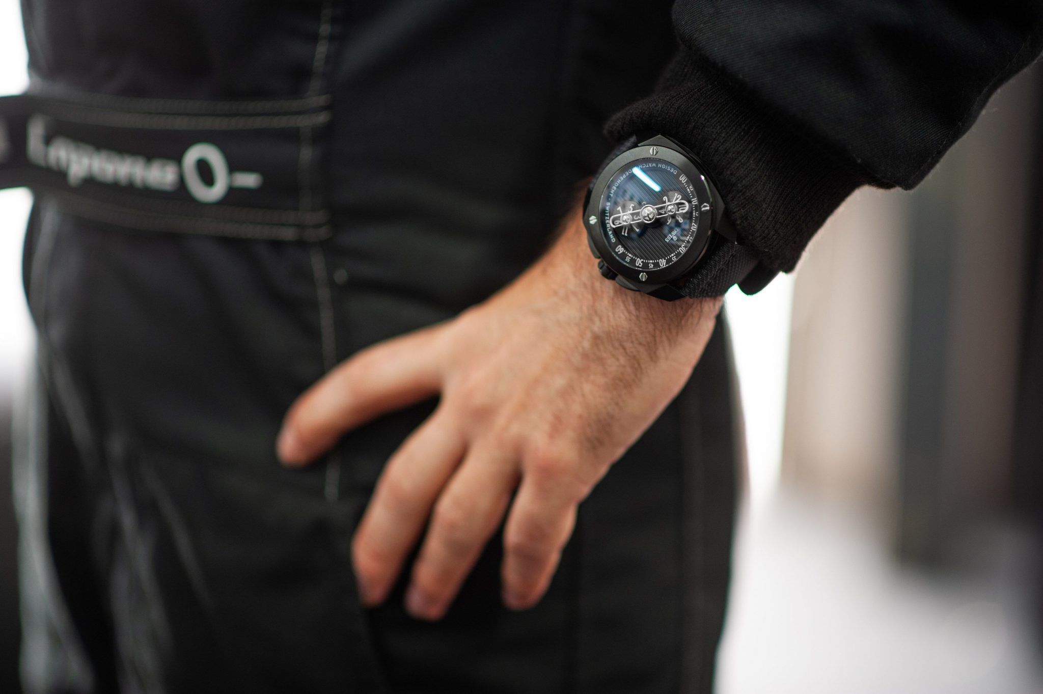 DWISS Wandering Hours Watch | The Coolector