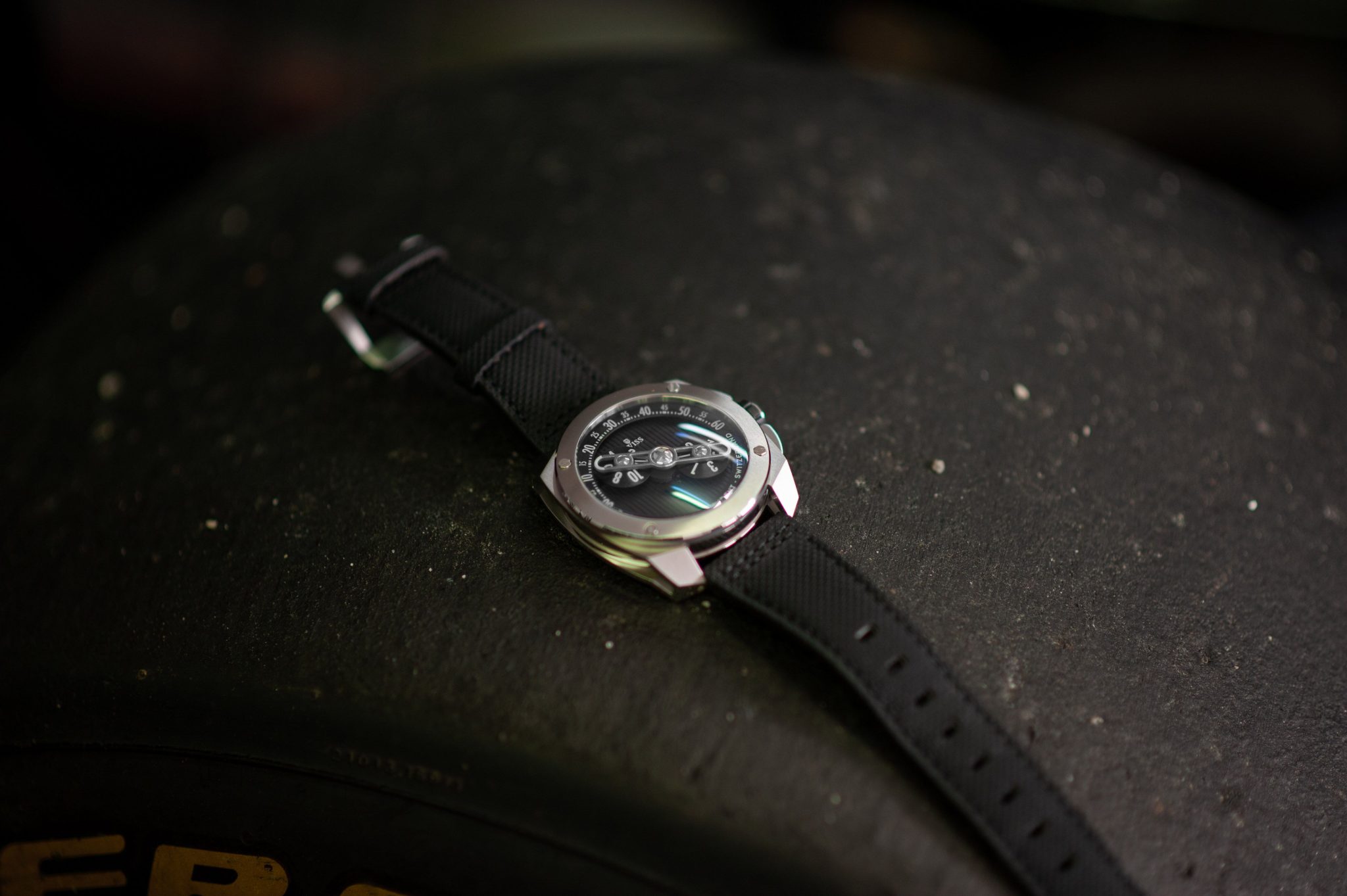 DWISS Wandering Hours Watch | The Coolector