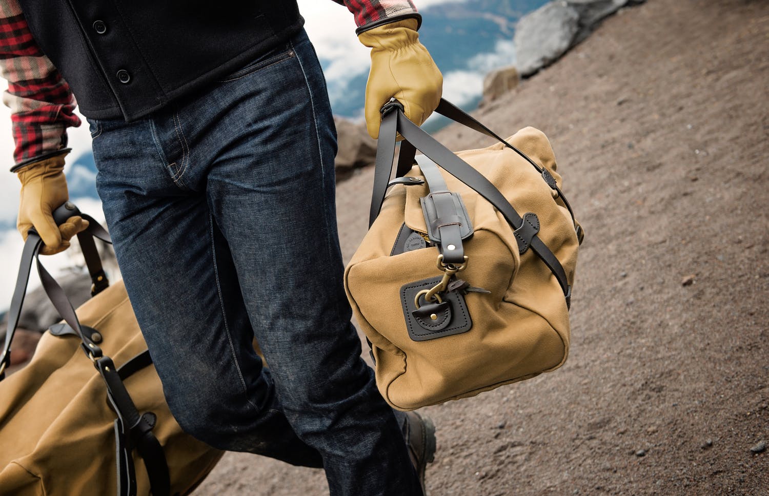 5 of the Best Filson Duffle Bags | The Coolector