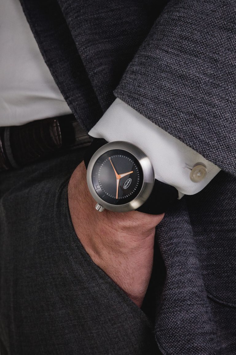 Ikepod Megapod Automatic Watch | The Coolector