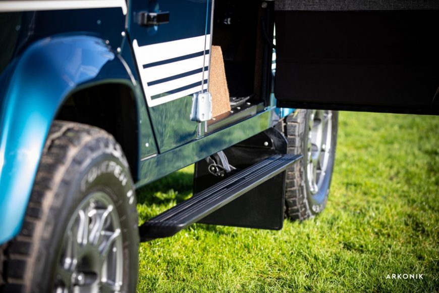 Arkonik UJO Land Rover Defender | The Coolector