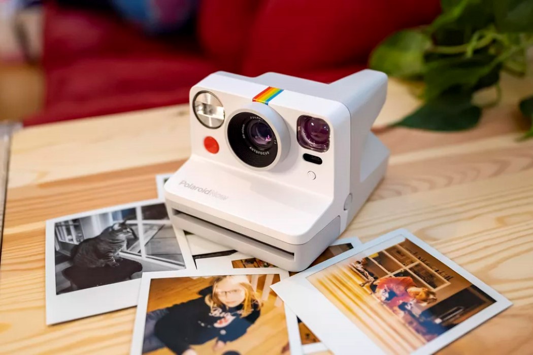 Polaroid Now Instant Camera | The Coolector