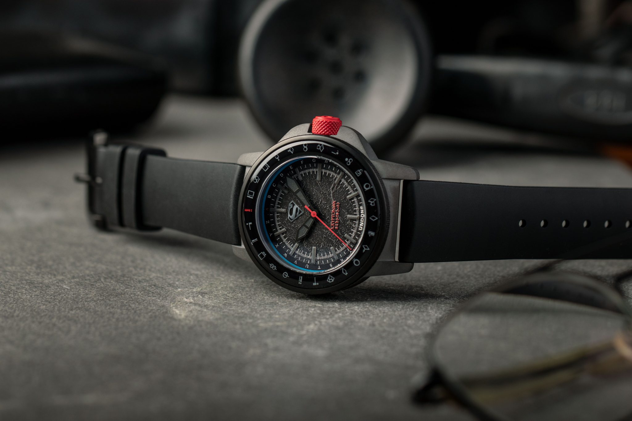 UNDONE x Superman Watch | The Coolector