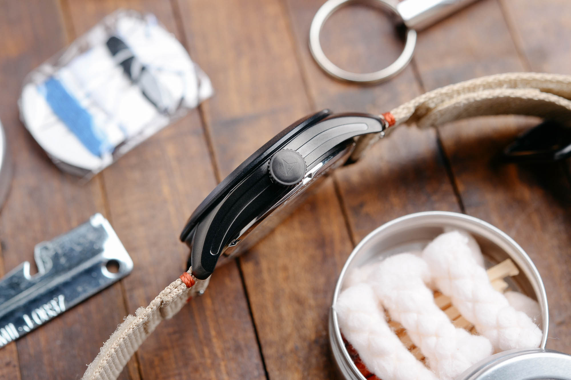 One Eleven X VSSL Field Survival Watch | The Coolector