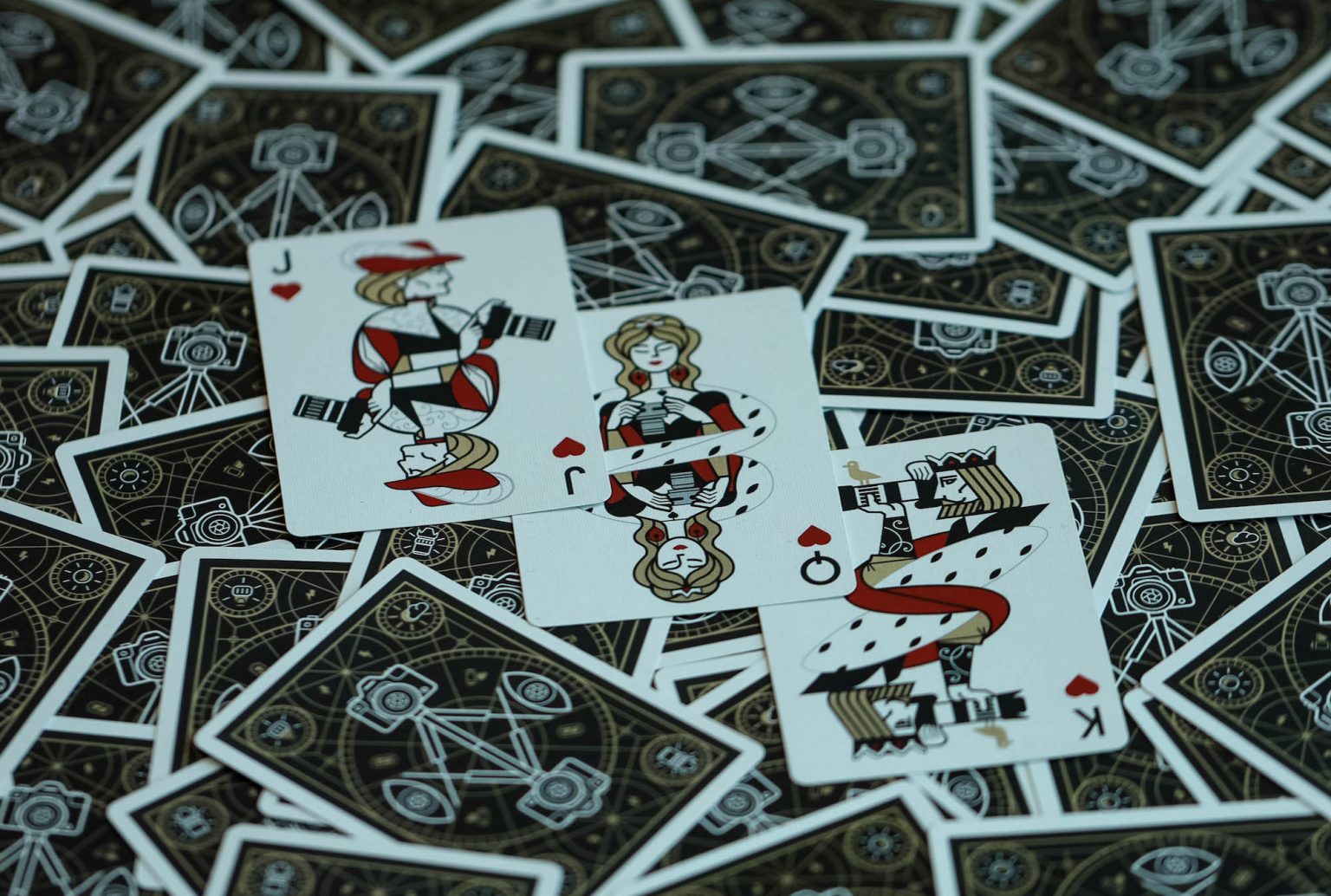 Photography Deck: Camera Cheat Sheet Playing Cards | The Coolector