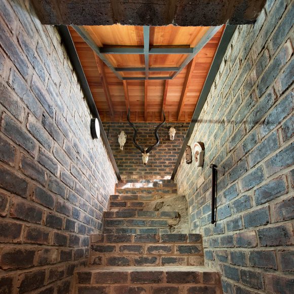 House of the Big Arch | The Coolector