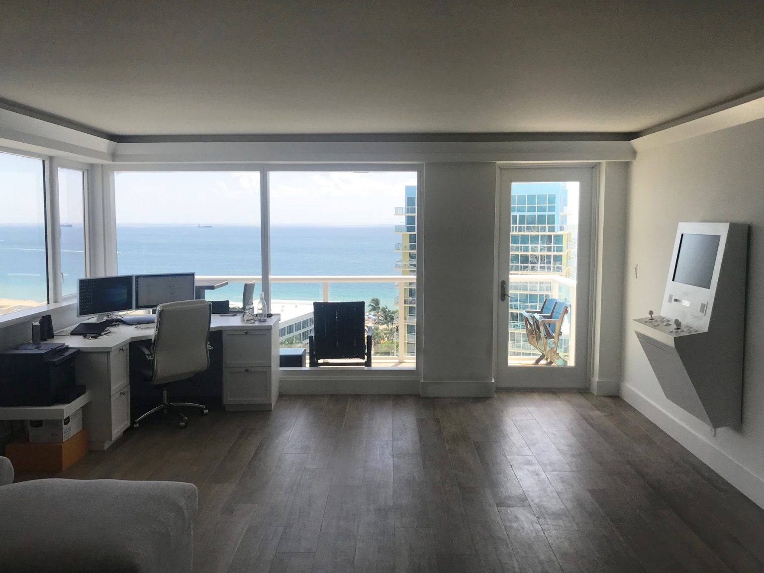 Polycade Arcade Machine | The Coolector