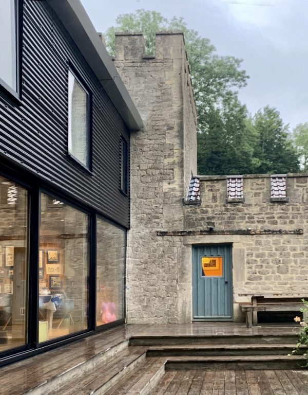 Moonshine House | The Coolector