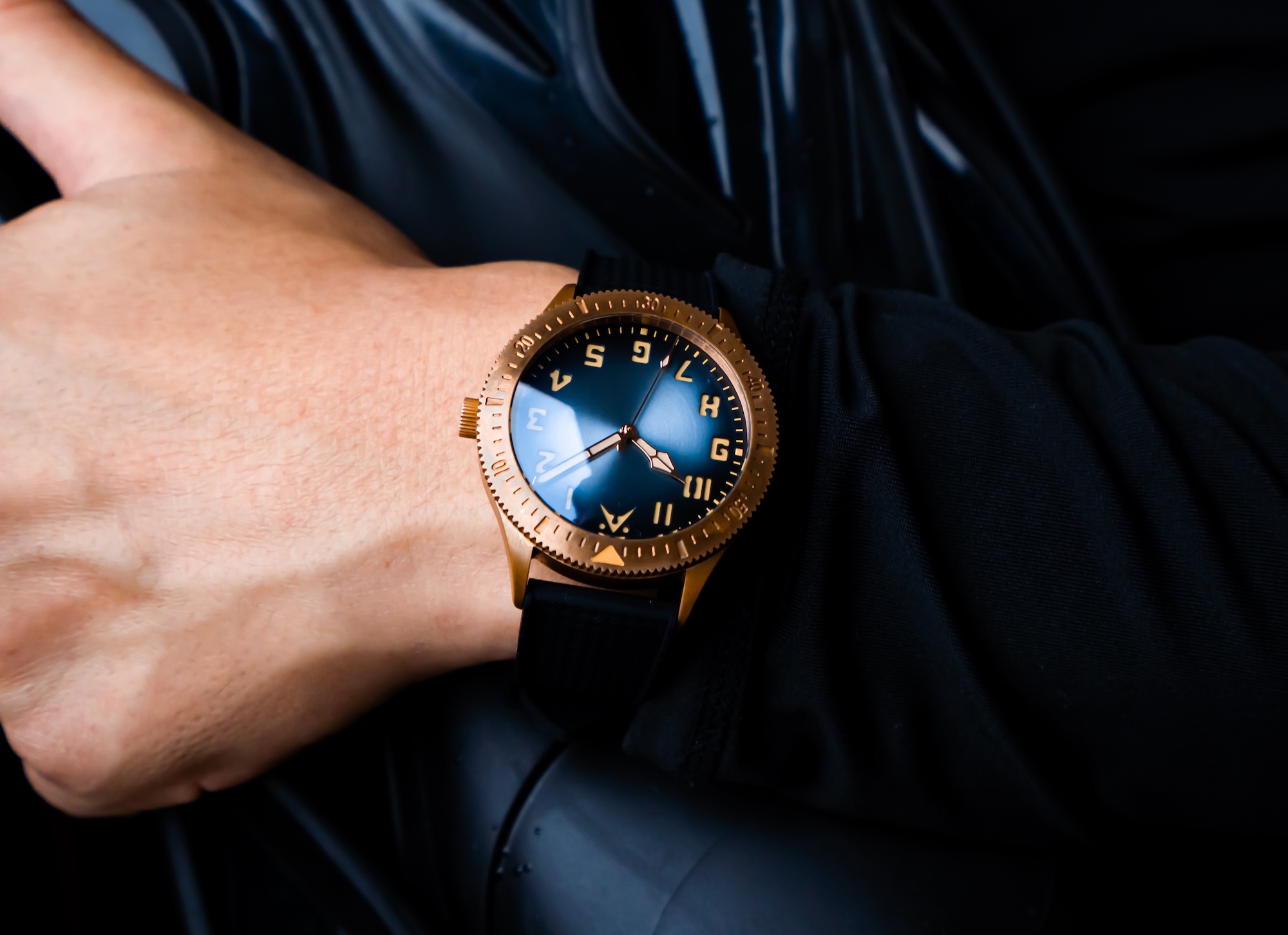 Aerotec Ace Bronze Pilot Watch | The Coolector