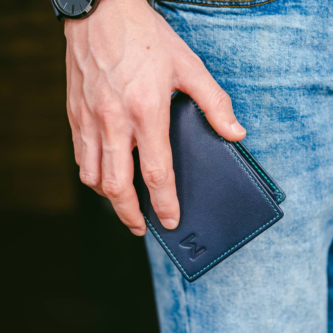 Walli Trackable Wallet | The Coolector