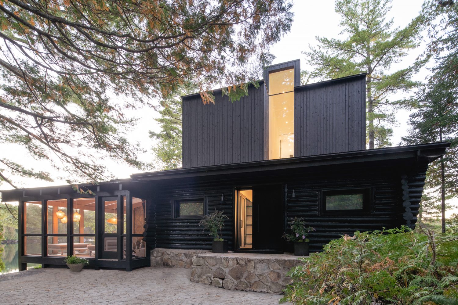 Cottage on the Point | The Coolector