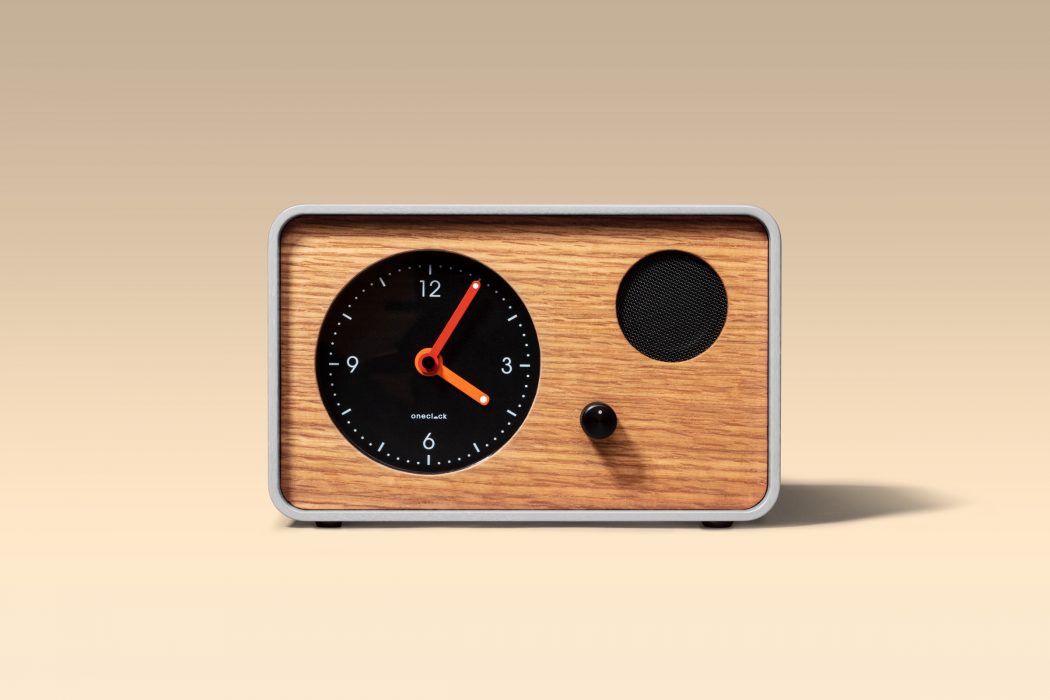 OneClock Minimalist Analog Timepiece | The Coolector