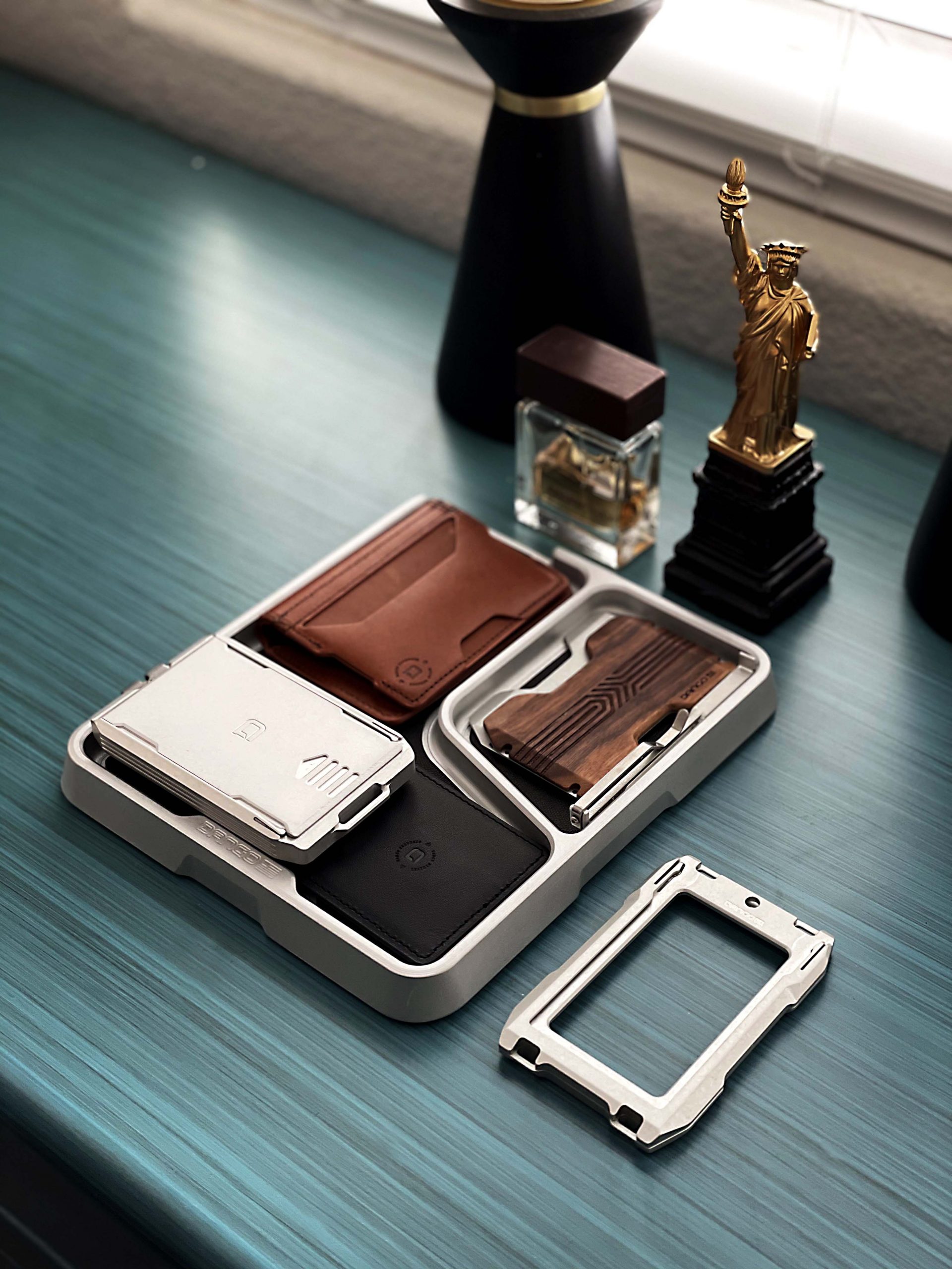 DANGO Side Tray with DTEX Pads | The Coolector