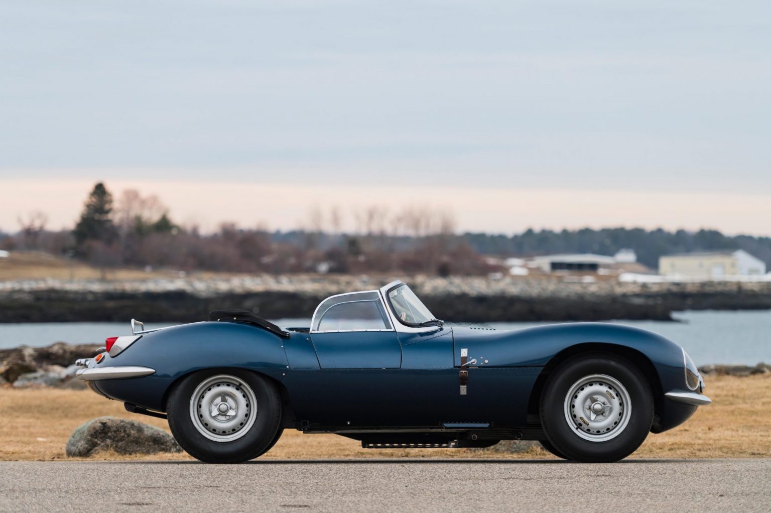 1965 Jaguar XKSS Re-Creation by Lynx | The Coolector