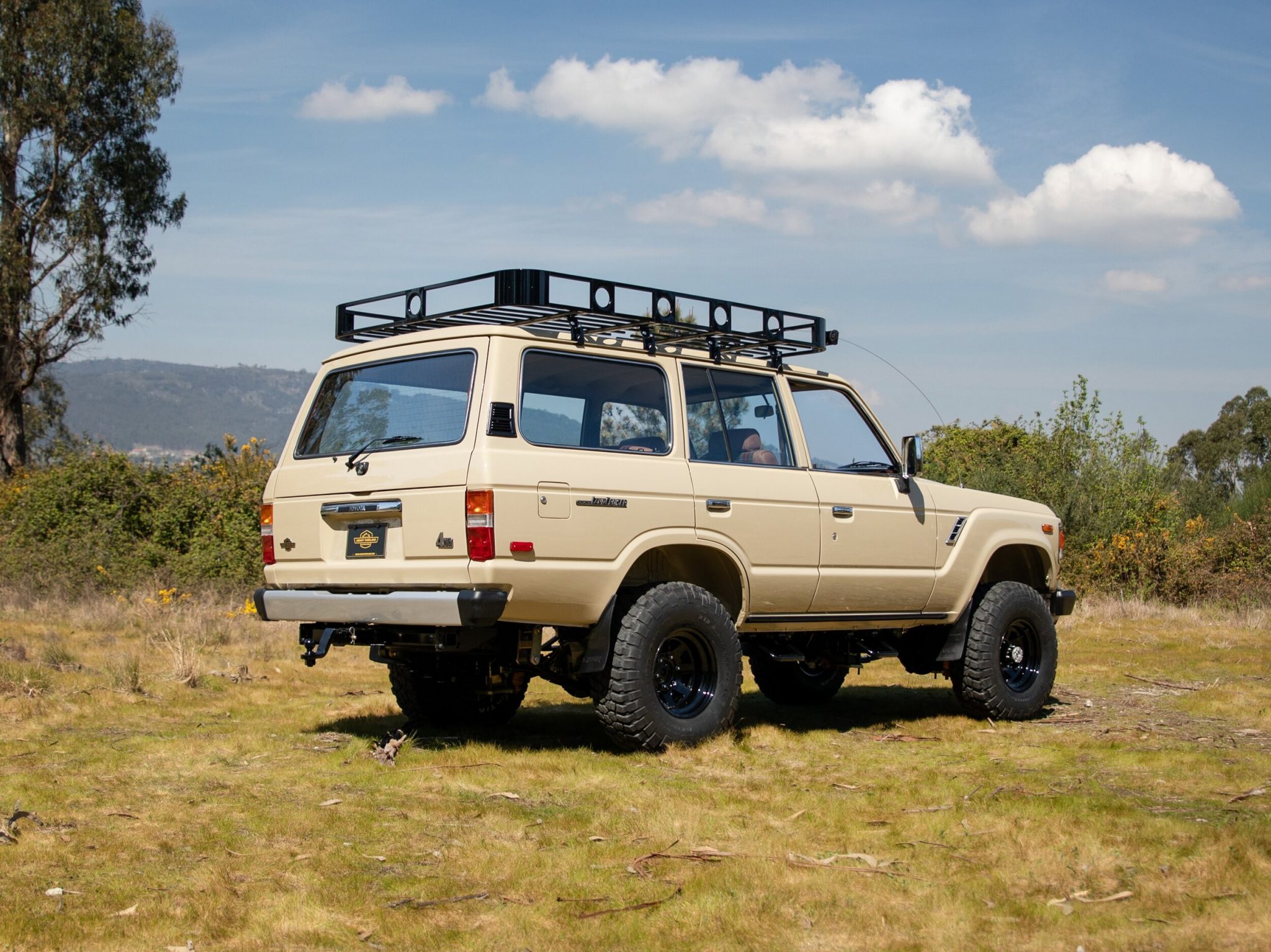 Legacy Overland 1986 Toyota Land Cruiser FJ60 | The Coolector